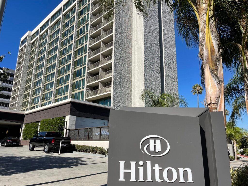 Everything you need to know about Hilton Honors lifetime elite status ...
