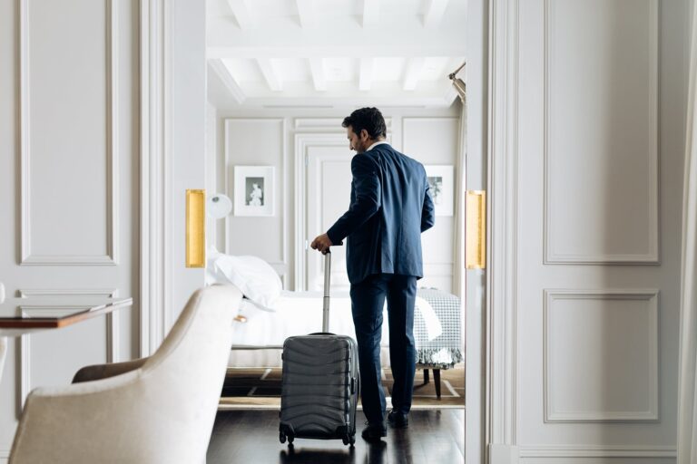 7 ways to get a hotel room upgrade - Travelzuma