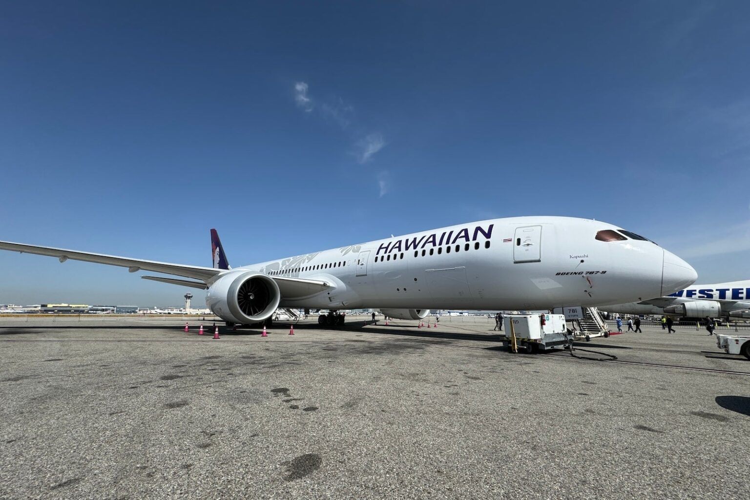 Alaska Airlines upgrades Seattle-Tokyo route with Hawaiian’s new Boeing ...